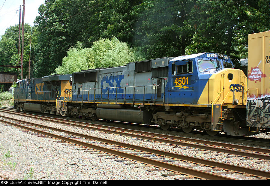 CSX 4501, 5451 on Q438